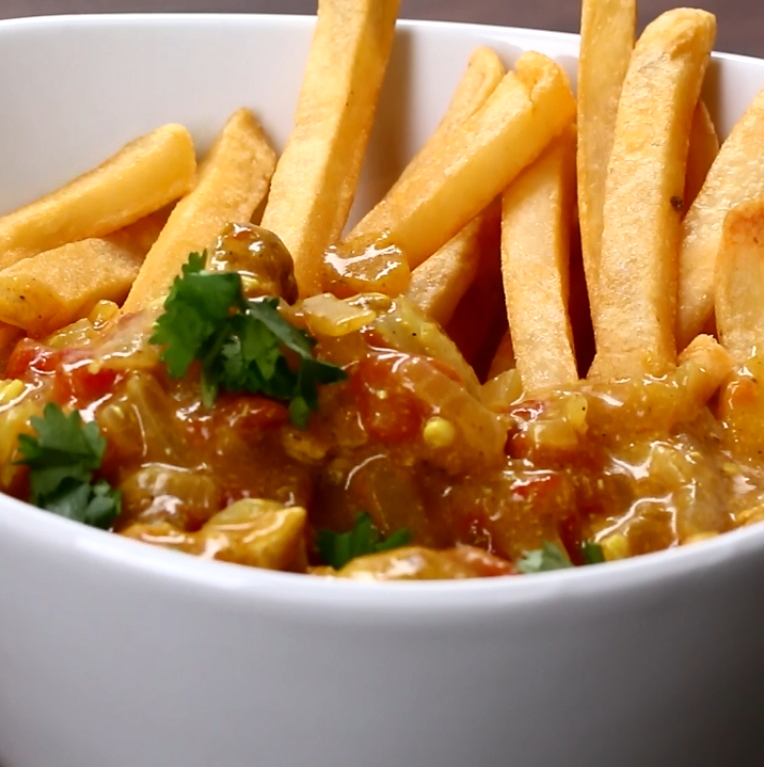 Chicken Curry Fries #chicken #curry #fries >> #food >> #easy>> #vegetarian