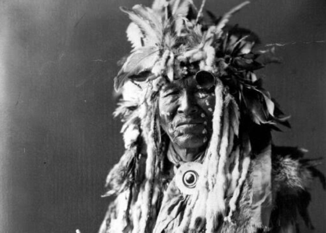 White Wolf : Behind First Nations headdresses: What you should know