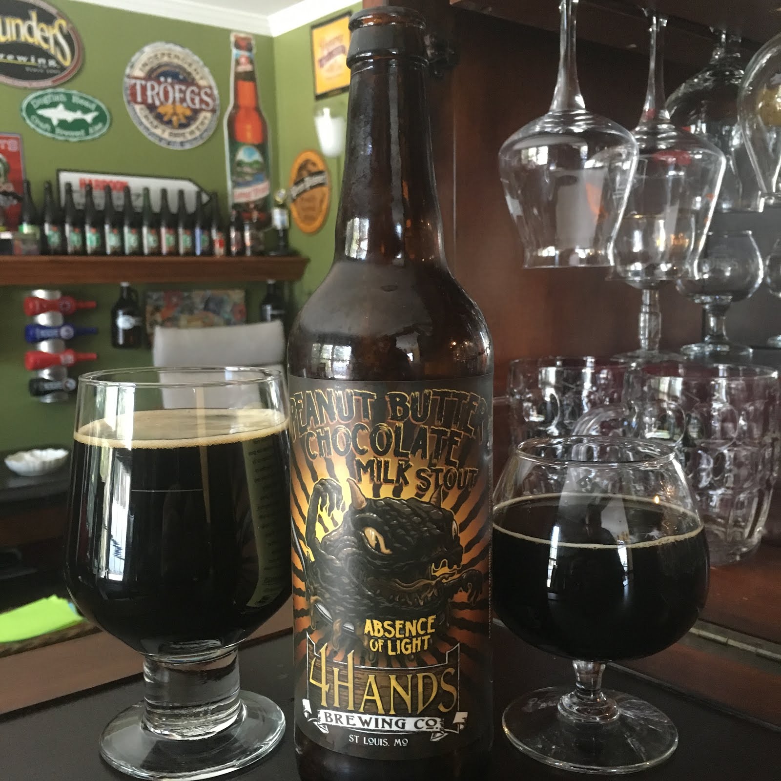the I B U (Incredible Beer Universe): 4 Hands Absence of Light