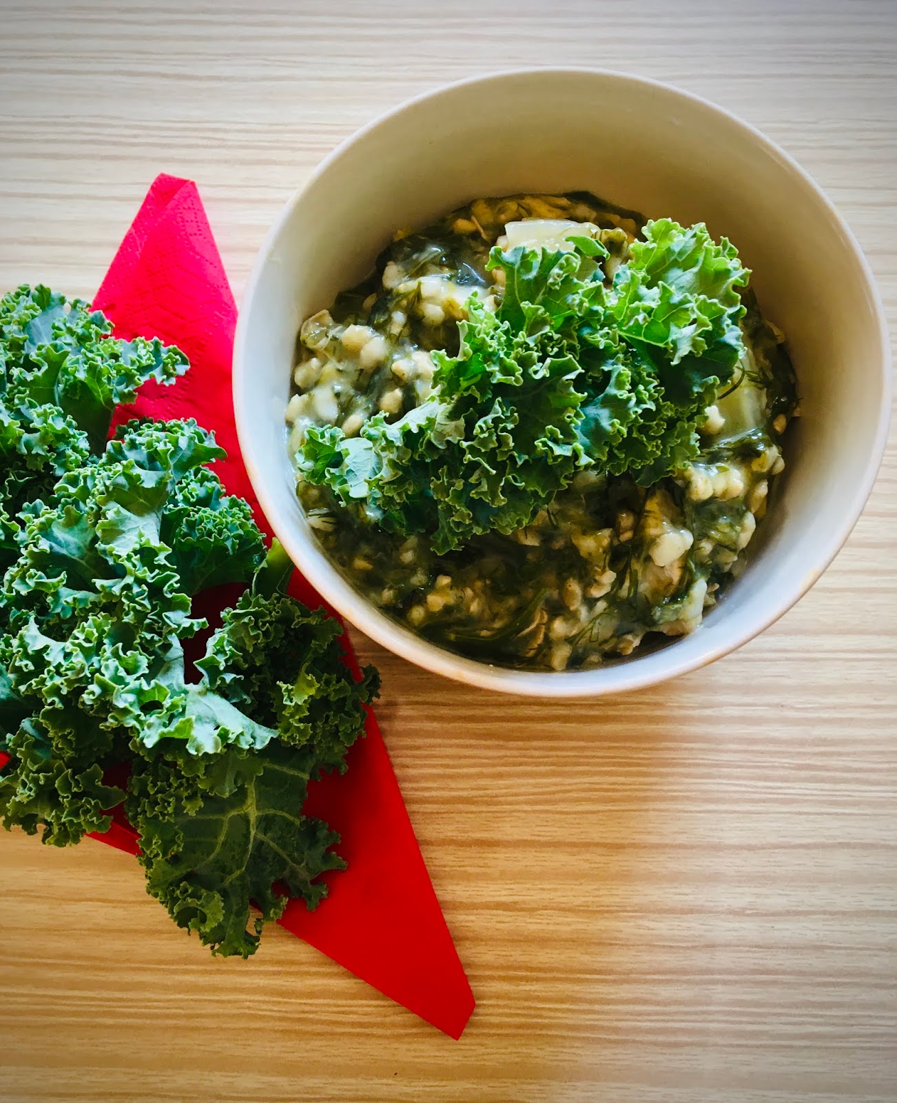 Kale σαν σπανακόρυζο με καστανό ρύζι - Το Παράξενο Πιρούνι