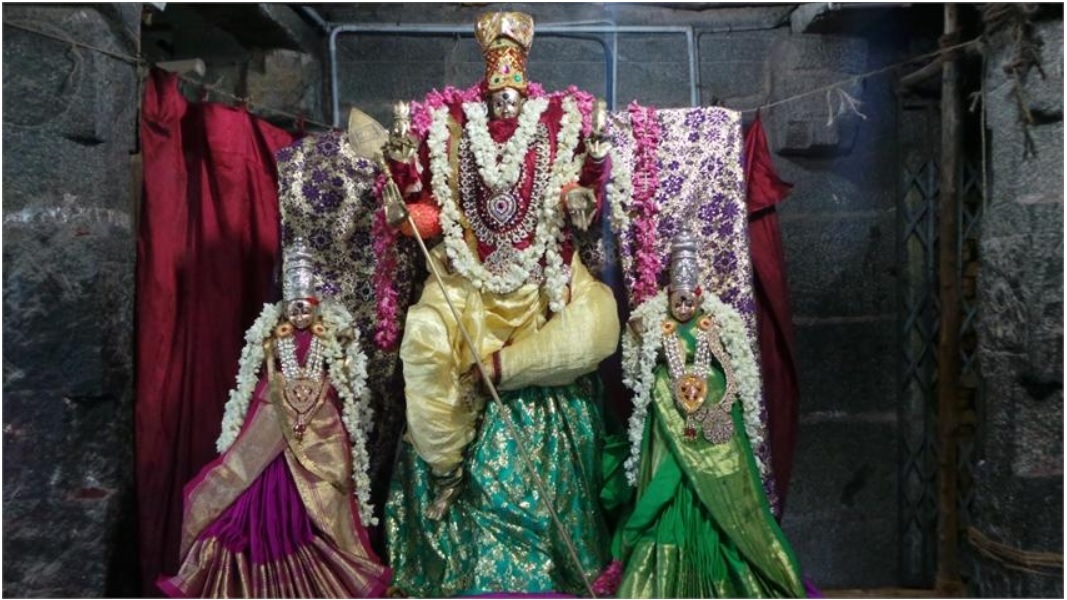 Kuberan Astrologer: Kundrathur Murugan Temple