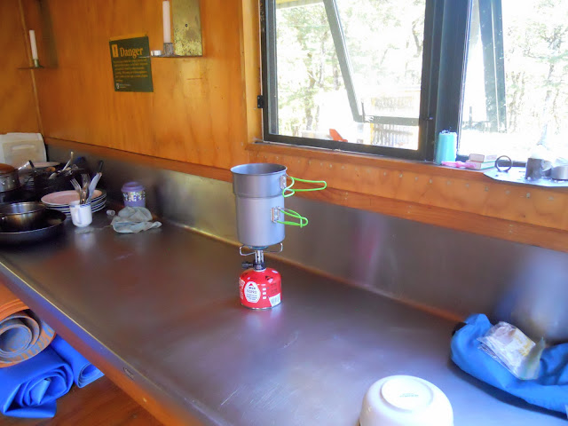 Tramping in the New Zealand backcountry: NZ Bush Adventures: Tramping ...