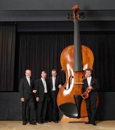 Le plus grand violon au monde - Le Grand Univers