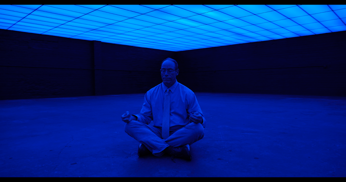 Pop Culture Curmudgeon: "CLOSE ENCOUNTERS OF THE FIFTH KIND" (2020)