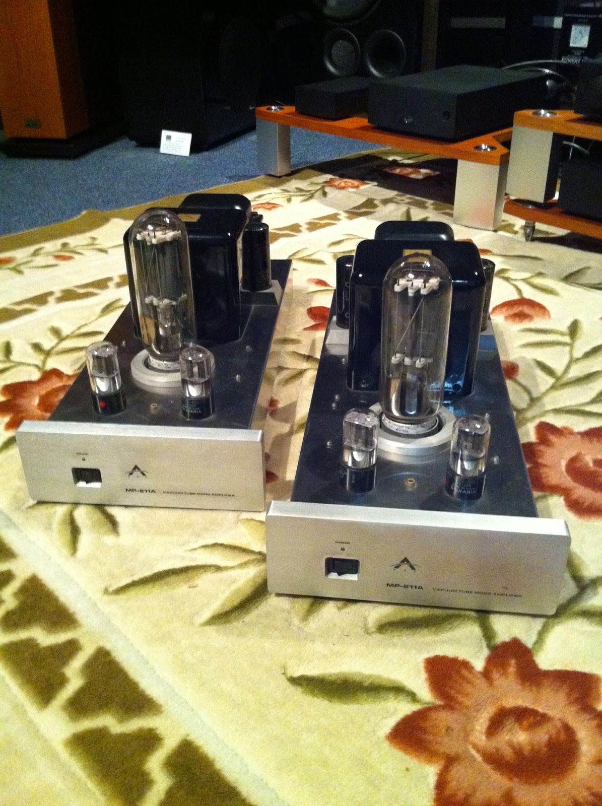 Maxx Audio Visual: VAL MP-211A vacuum tube amplifier (used)