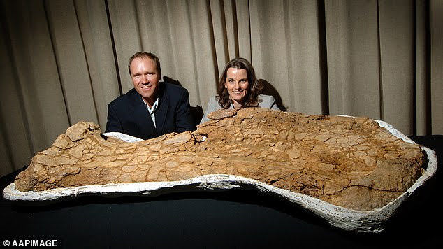 Ανακαλύφθηκε δεινόσαυρος / Australotitan - Η ΔΙΑΔΡΟΜΗ