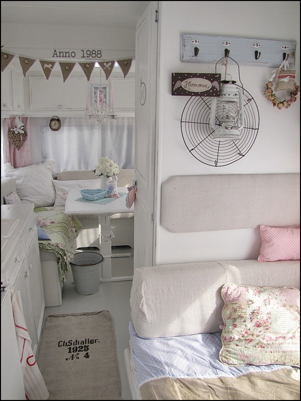 EVER SO PRETTY CARAVAN INTERIORS - happy loves rosie