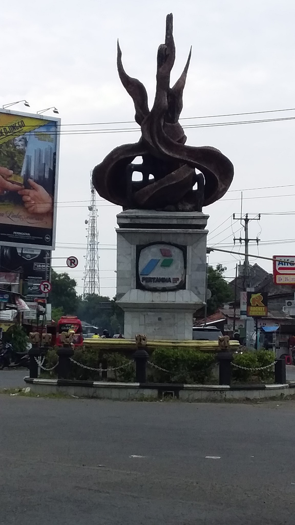 SINDUPRAJA: TUGU API KARANGAMPEL