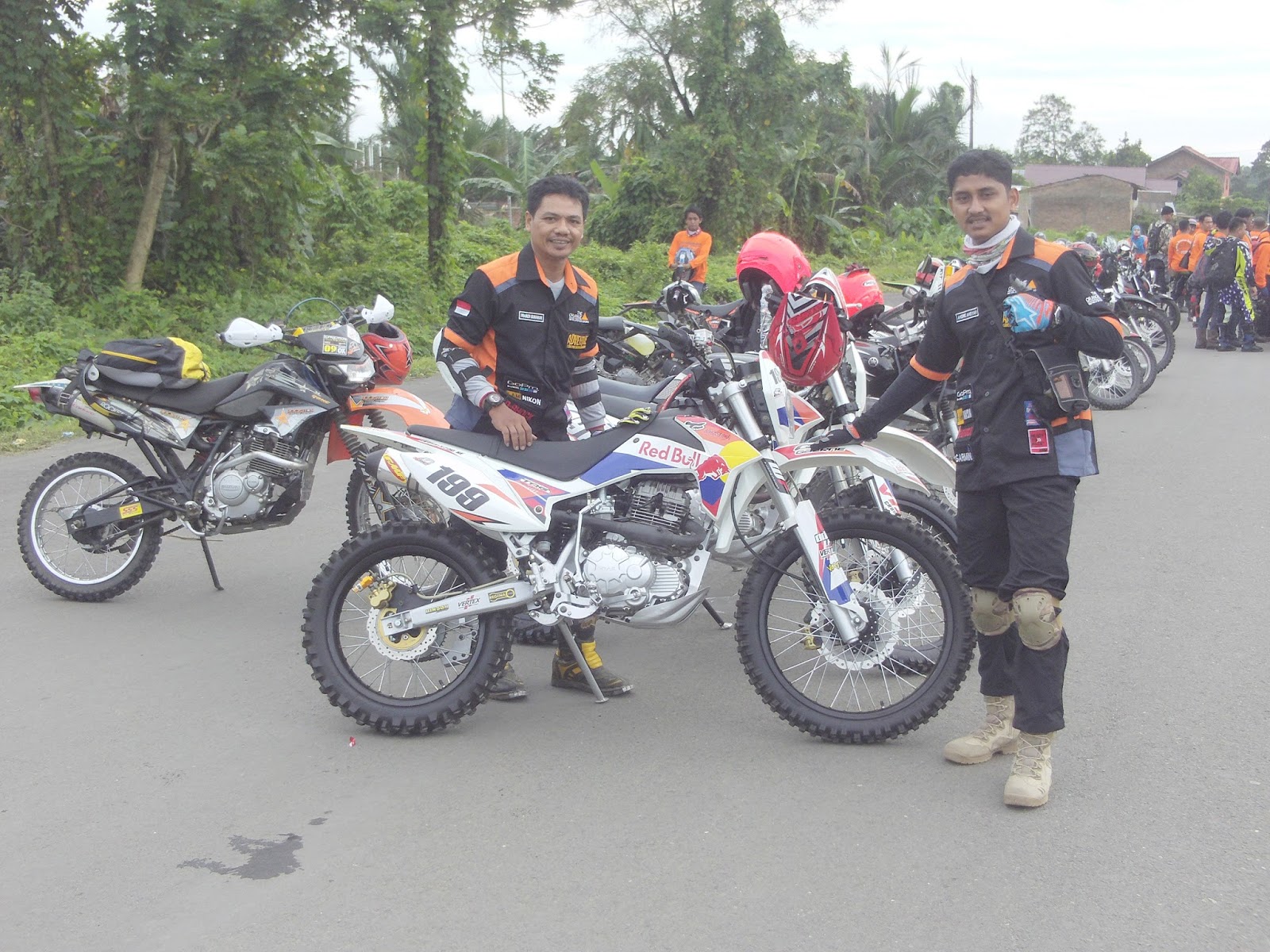 Perkebunan di Nusantara: MOTOR TRAIL VIAR Berkualitas asli Indonesia
