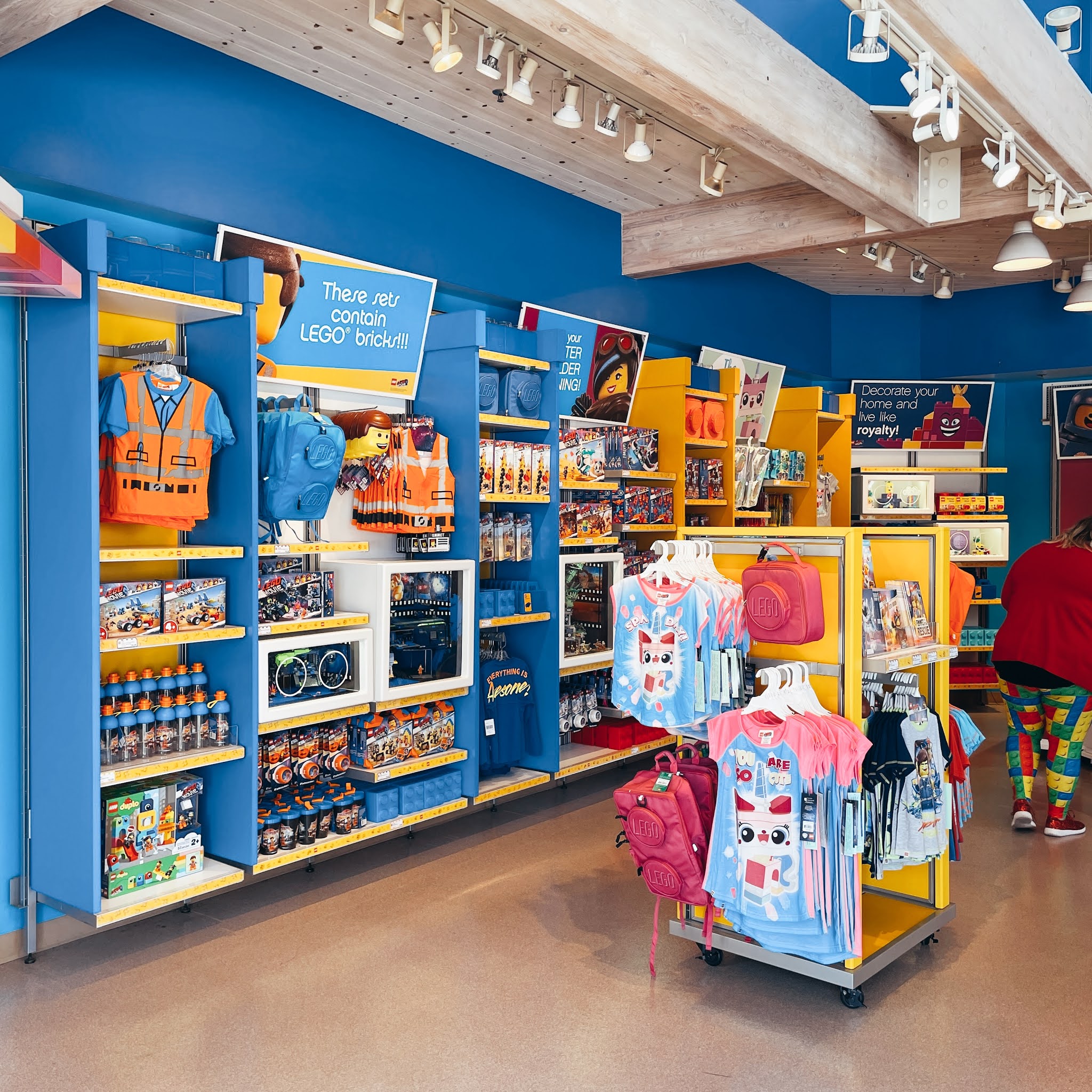 Everything Is Awesome At LEGO MOVIE WORLD - THE PATRICIOS