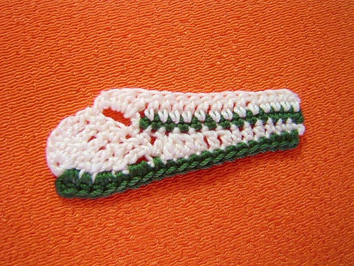 Crochetpedia: 2D Crochet Transportation and Building Appliques