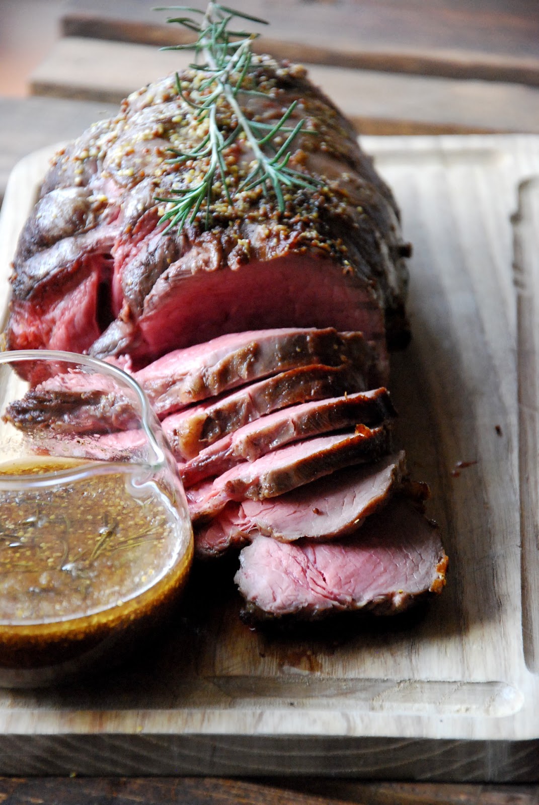 Ternera asada a la mostaza antigua con Yokshire Pudding — Chez Silvia