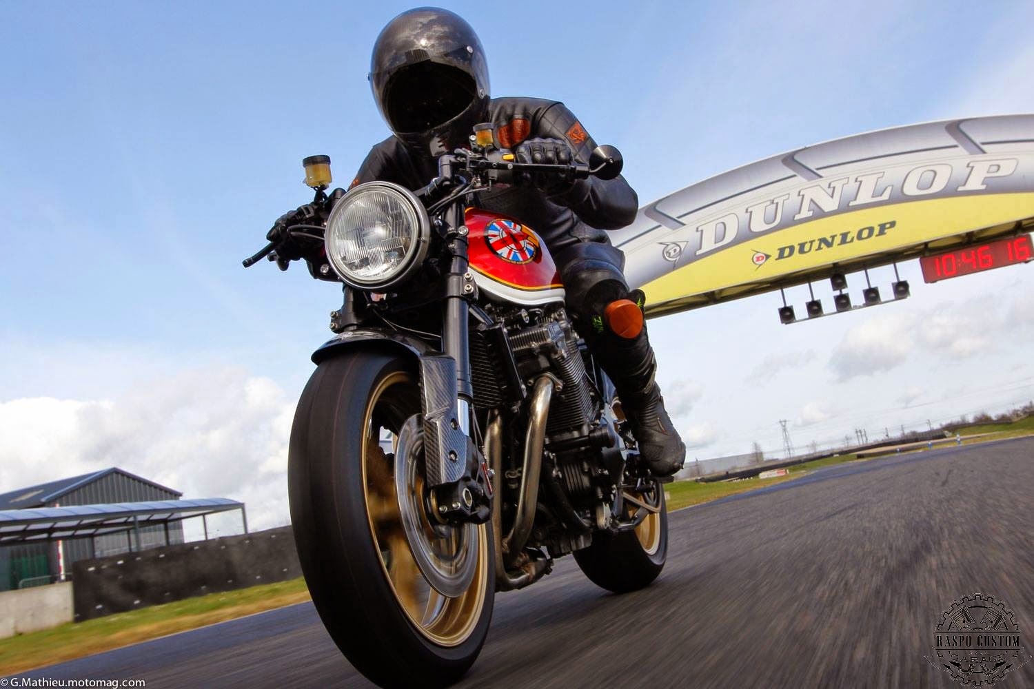 Inazuma Barry Sheene Racer - RocketGarage - Cafe Racer Magazine