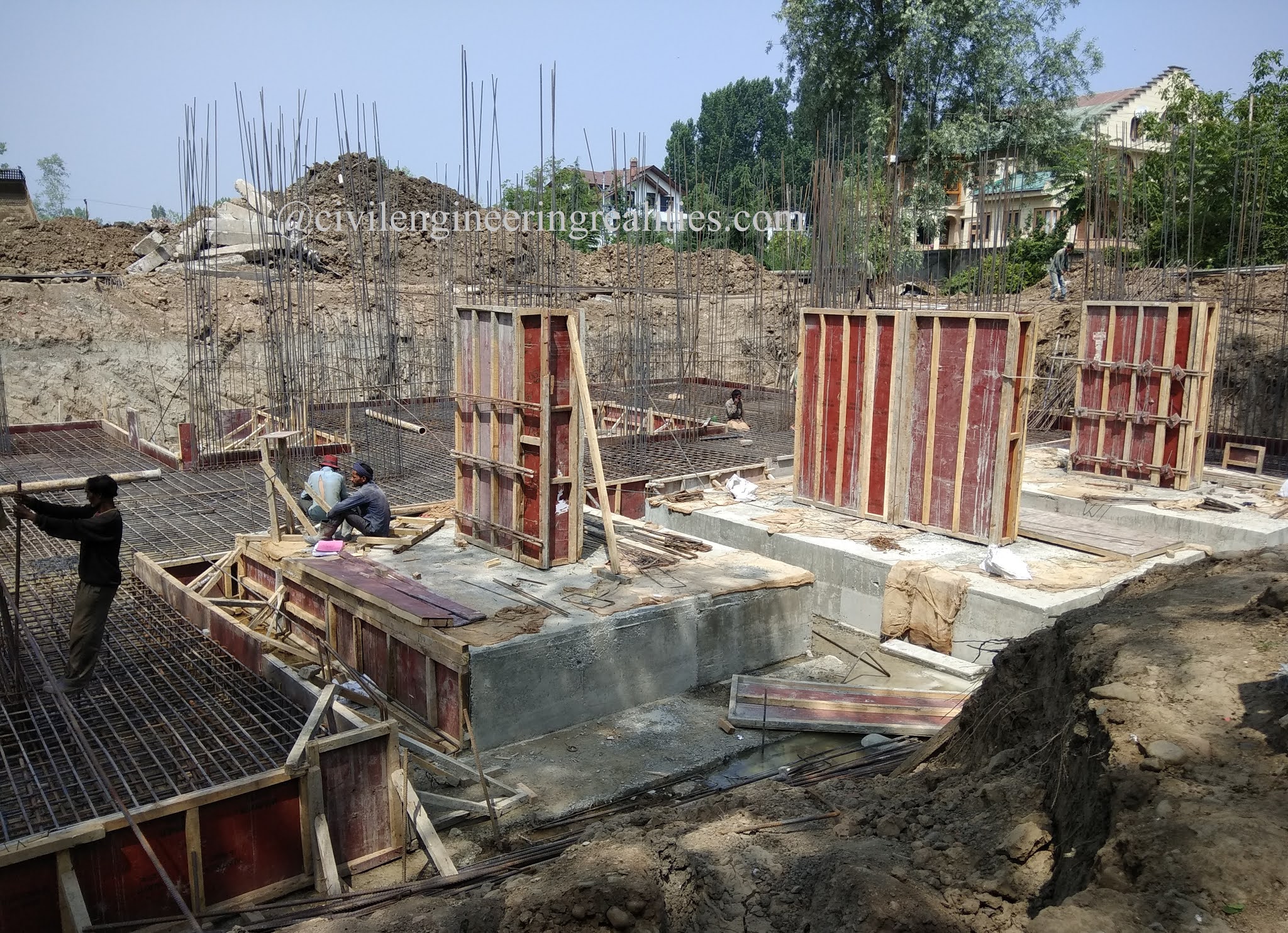 What are the challenges and disputes faced in the construction industry?