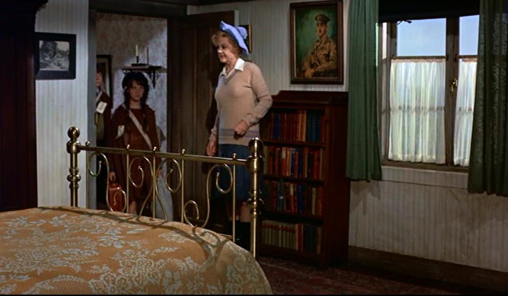 TV/Movie Set: Bedknobs and Broomsticks ( 1971 ) - Silver Scenes - A ...