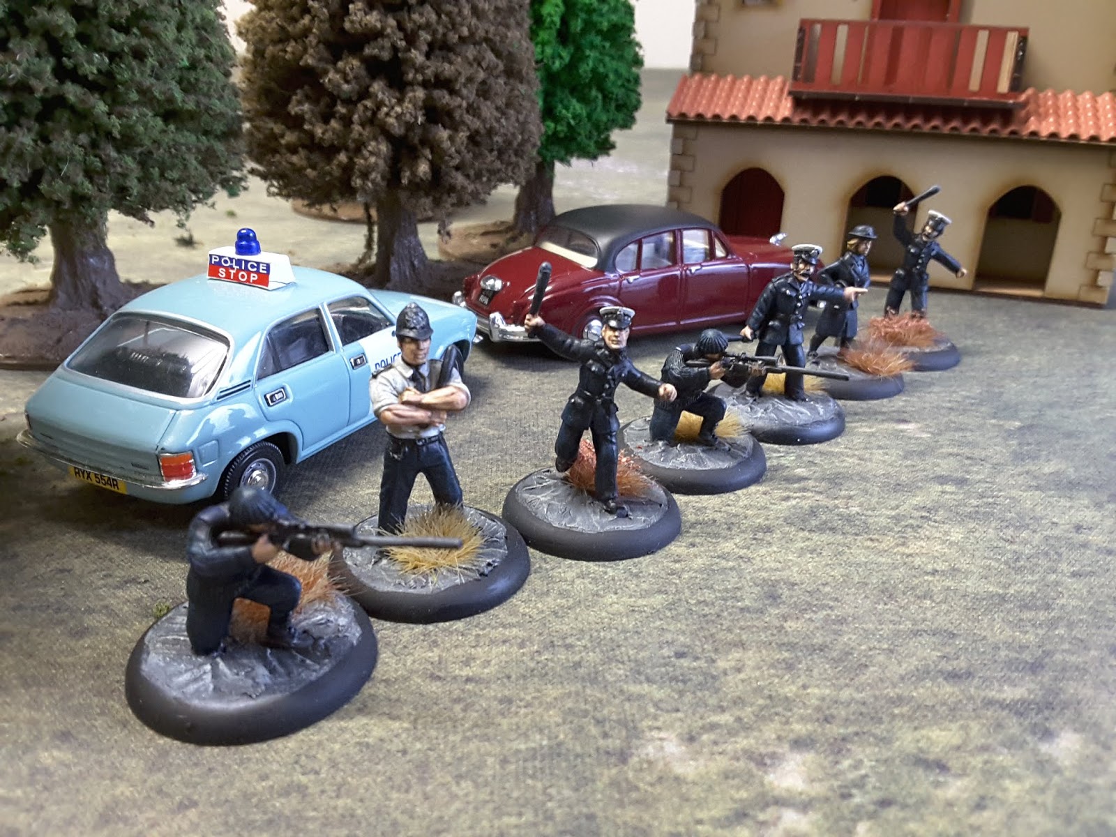 Yarkshire Gamer: 28mm British Police Part 2
