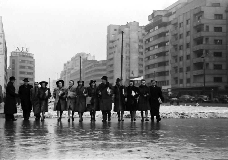 History or Utopia: 17) Un pays de contrastes: Photos de Roumanie (1937 ...