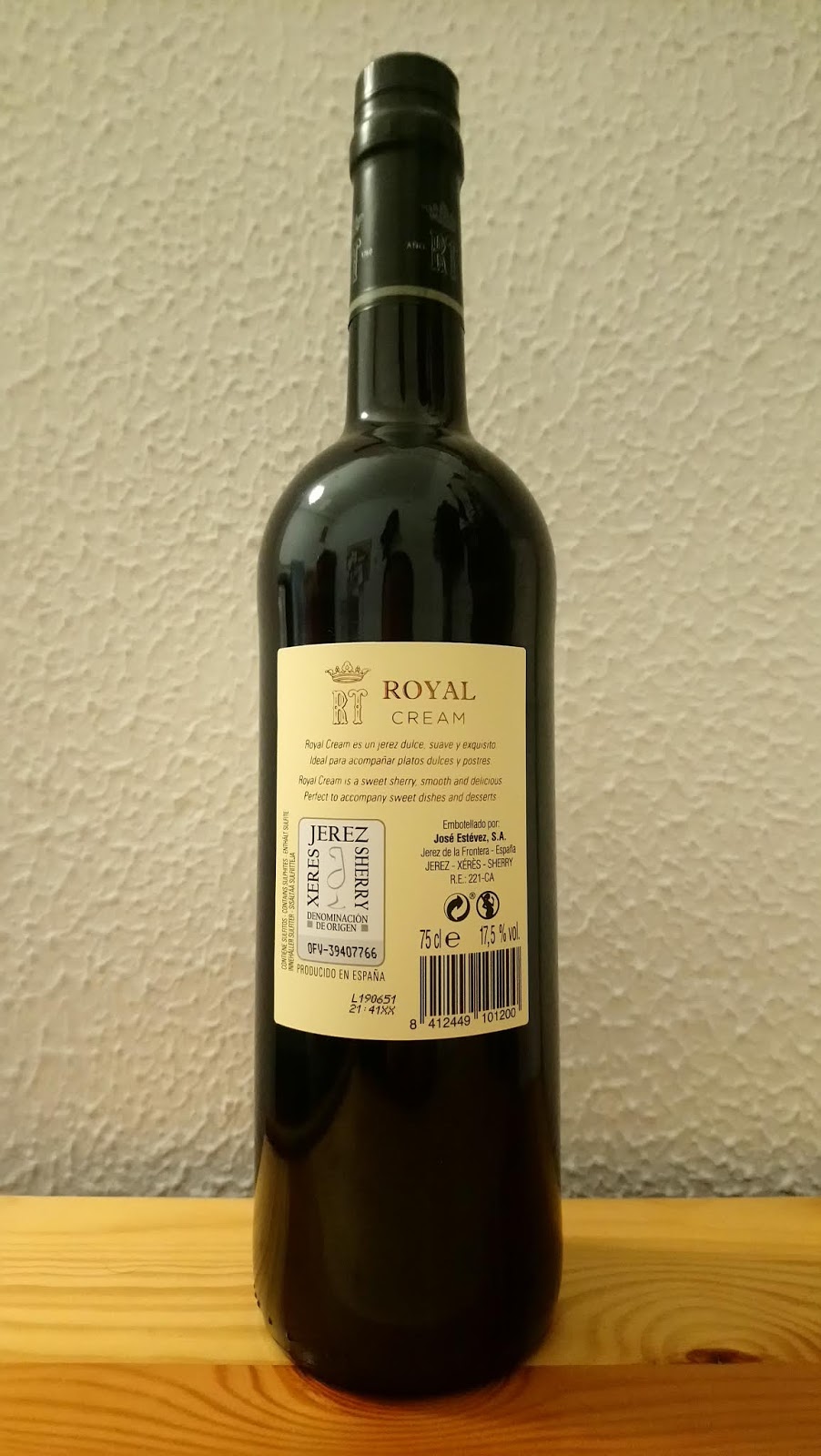 ¿Gusta tomar un vino? pasen y beban: Royal Cream, DO Jerez-Xérès-Sherry