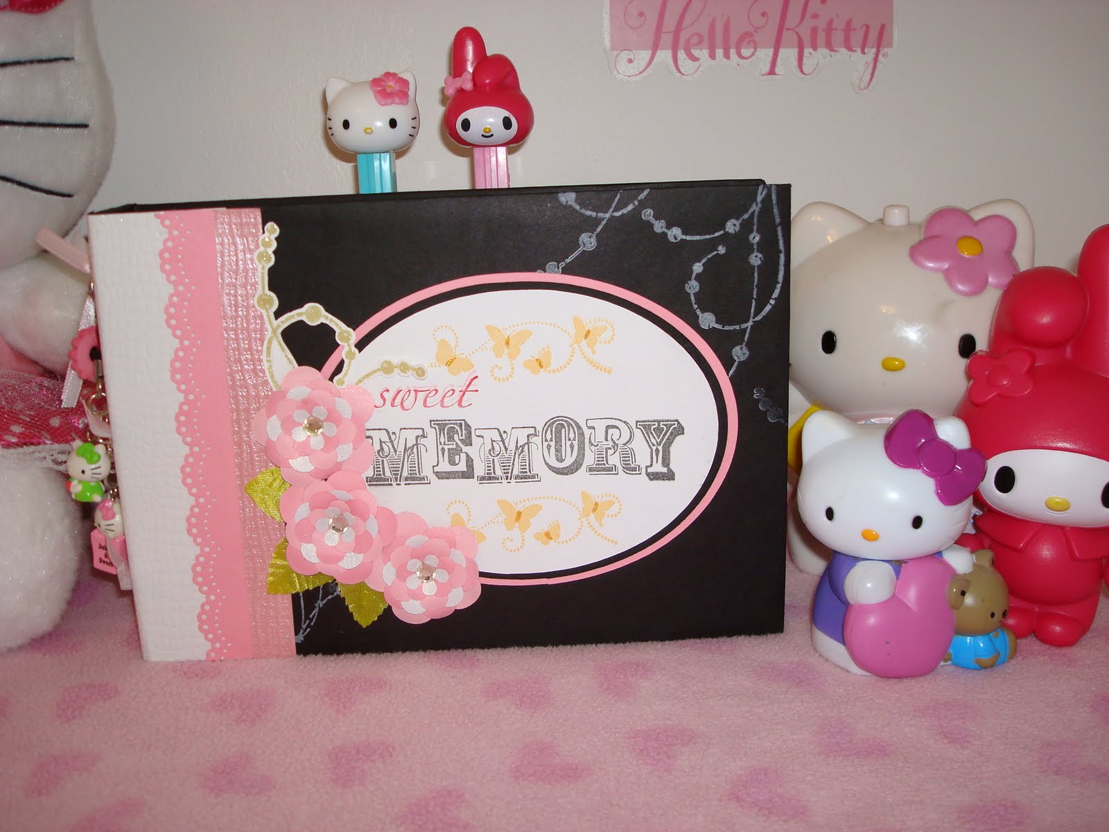 Creative Trendz Design: Hello Kitty Mini Album