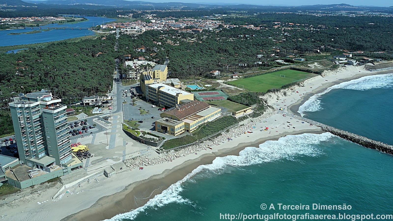 A Terceira Dimensão: Praia de Ofir
