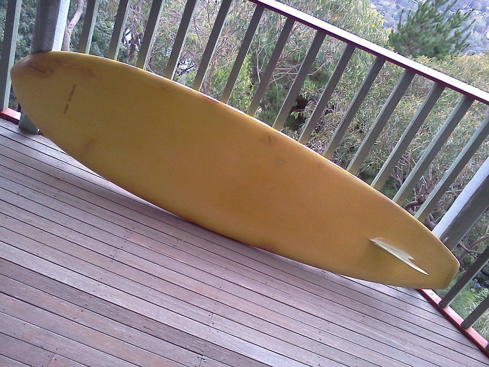 dis place men tia: Stringerless Sunday