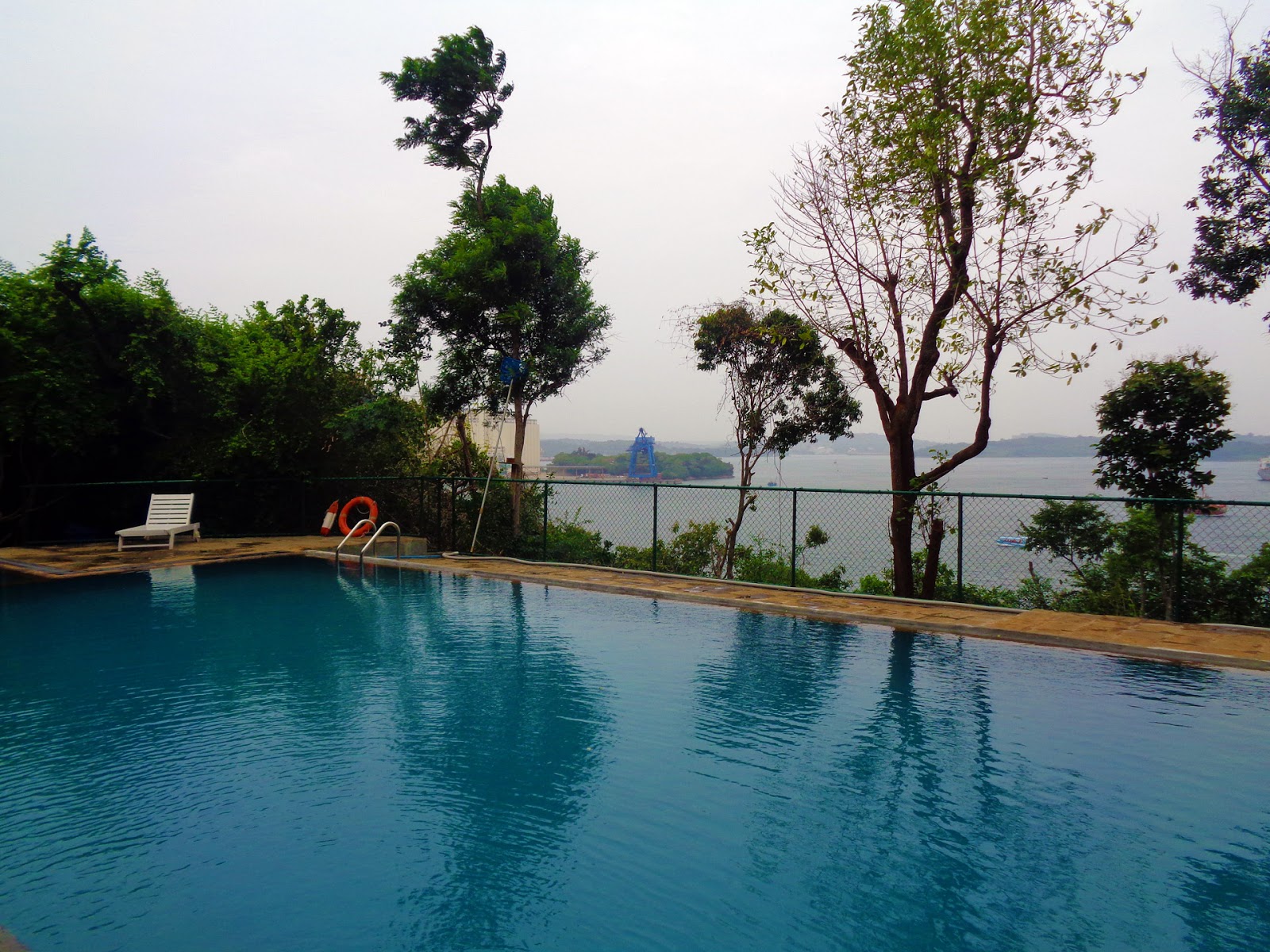 Great Sober Island Resort trincomalee | Lakdasun Trips - Travel Guide ...