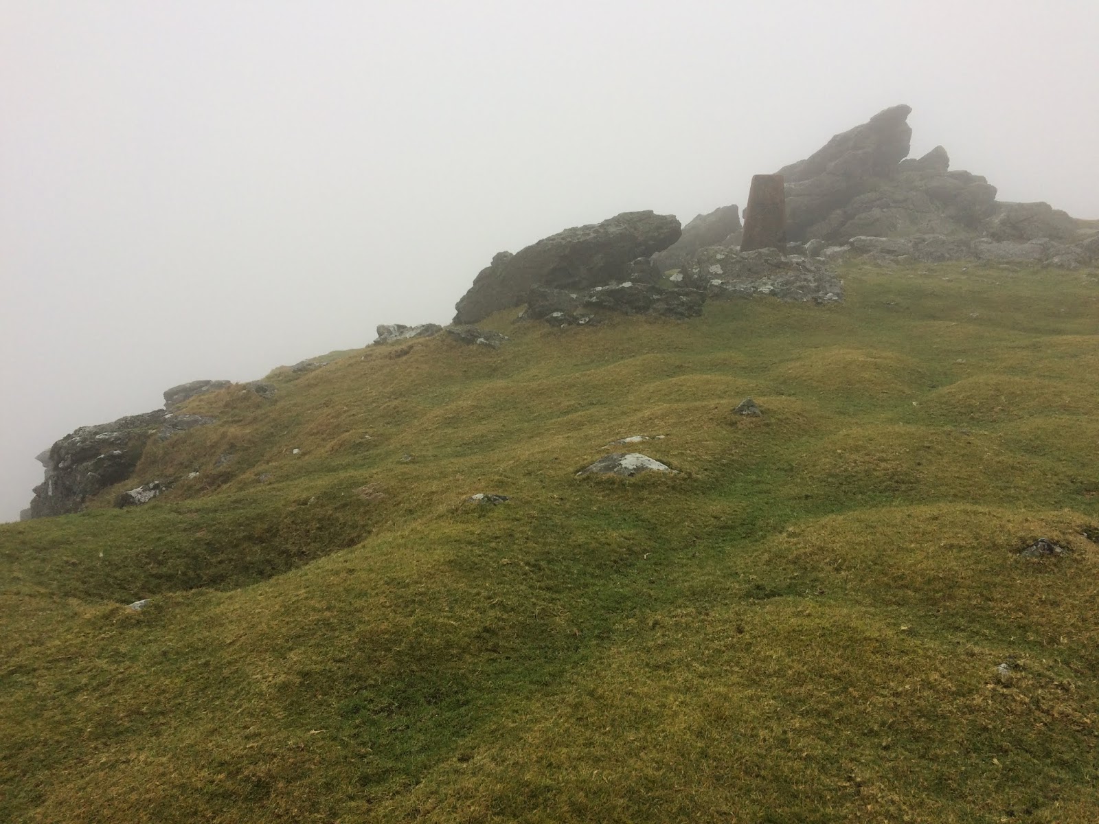 Max Piper - Tor Bagger: Dartmoor: A Misty Walk up to Sourton Tors