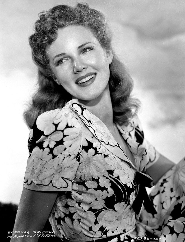 45 Glamorous Photos of Barbara Britton in the 1950s and '60s ~ Vintage ...