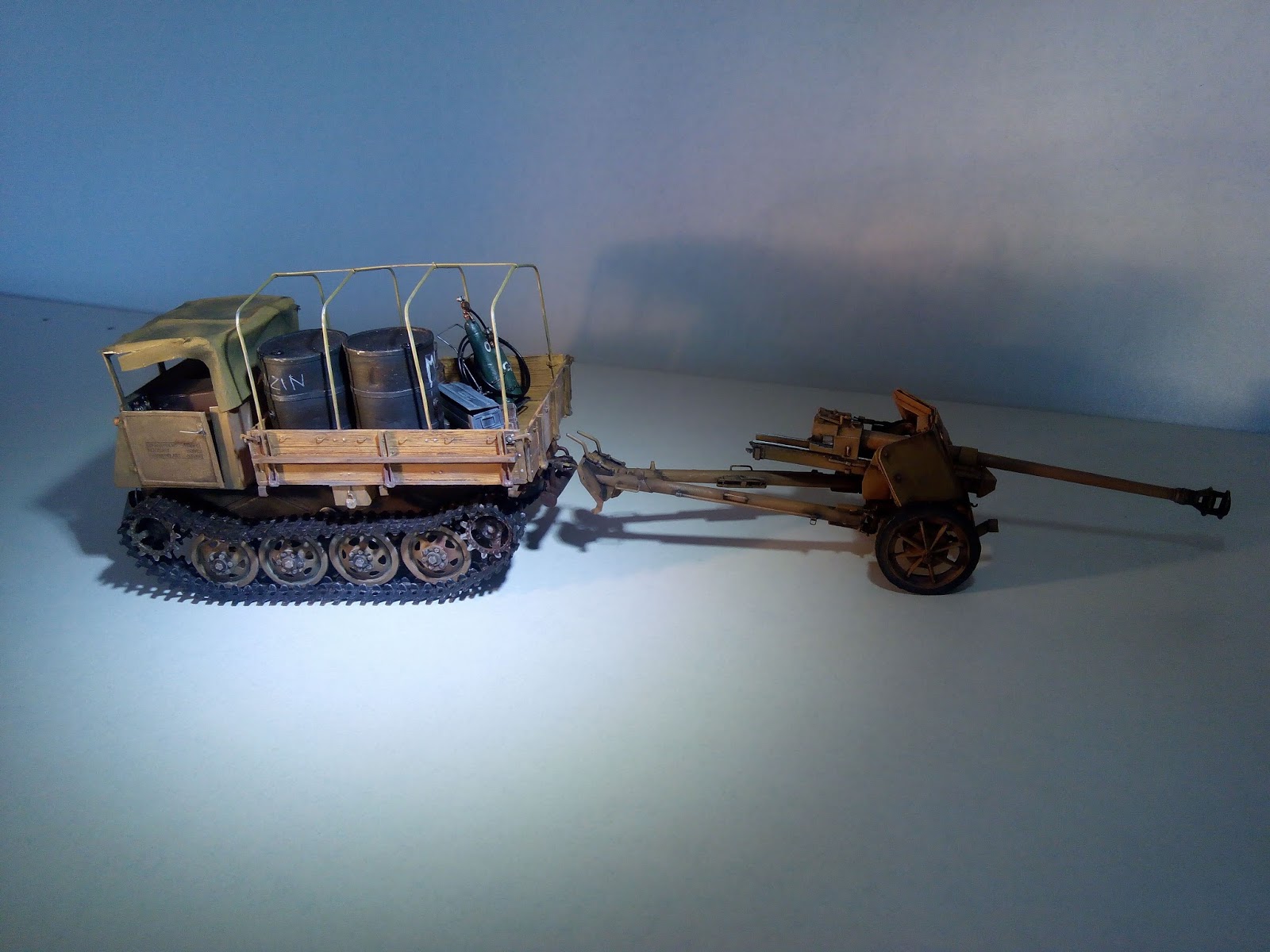 PAPERMODELS: Steyr RSO tractor