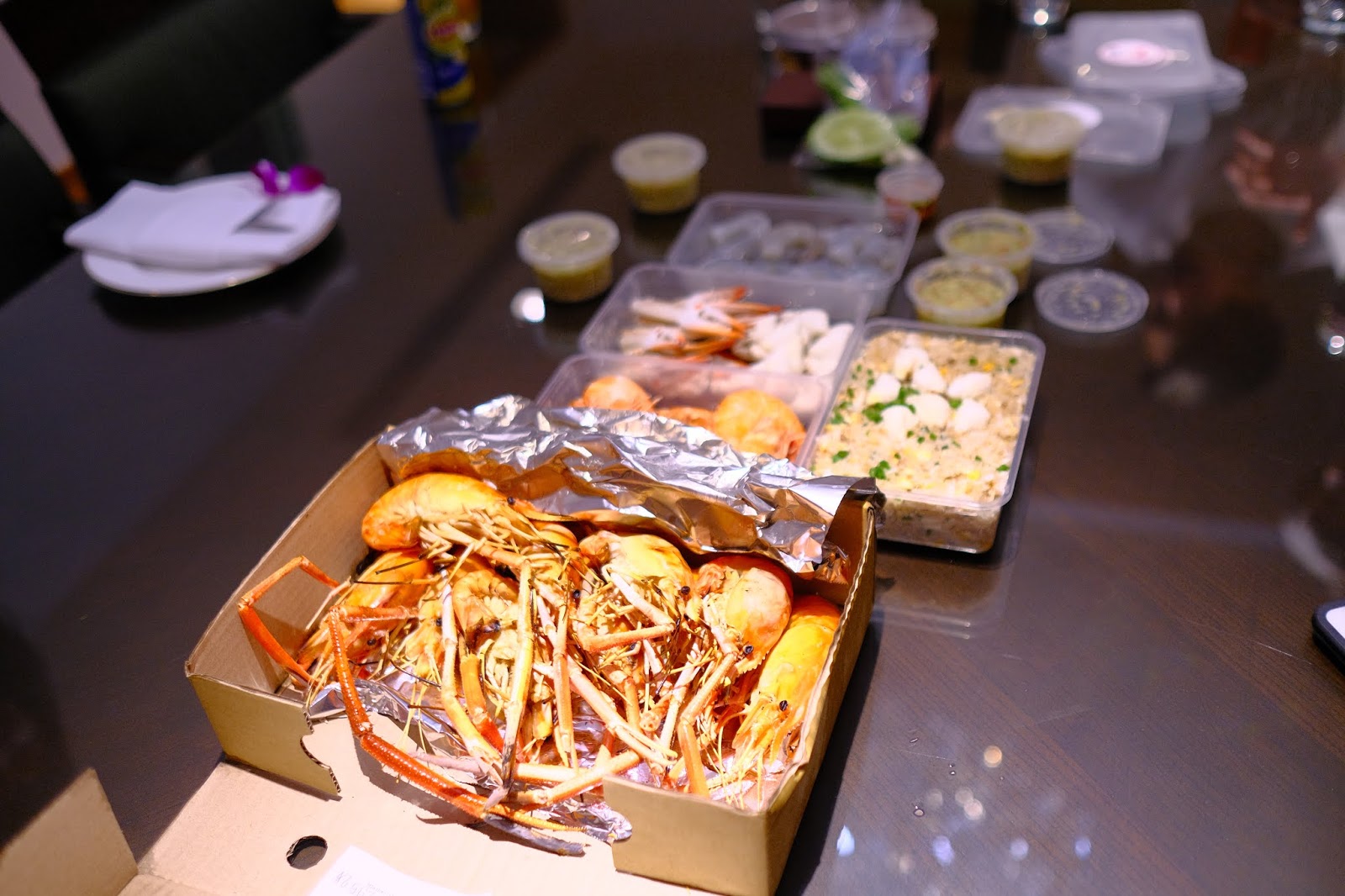 泰國｜曼谷｜美食｜超狂神秘海鮮外賣Puponfai，超詳細預訂分享 - Zoey's Journey ︎