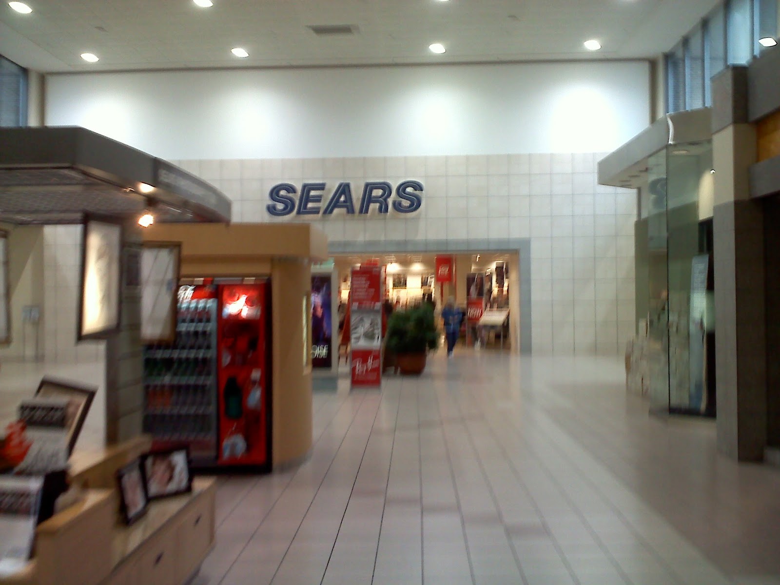 Dead and Dying retail: Midway Mall: Dying or Recovering?