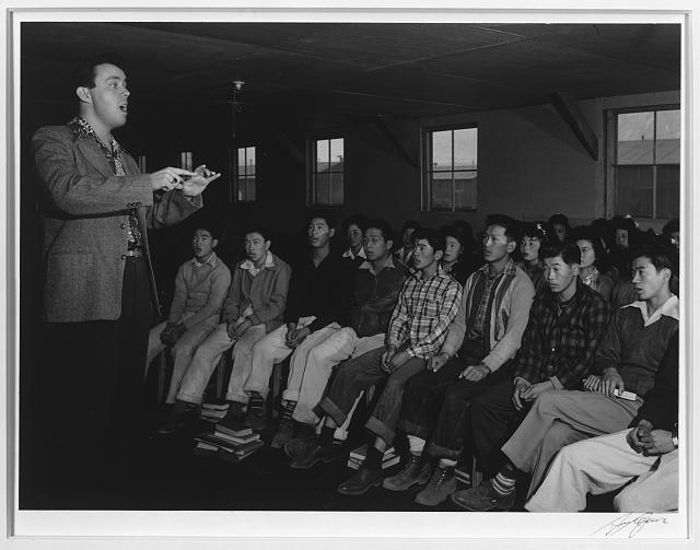 Vintage Photos of the Japanese-American Internment During World War II ...