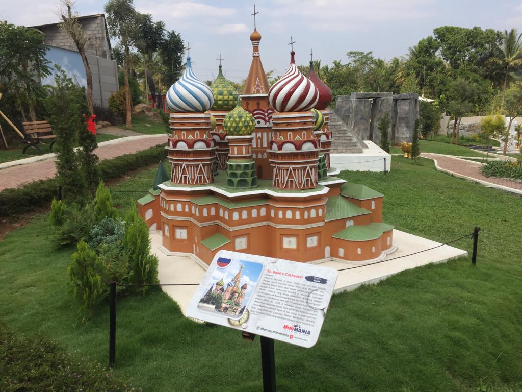 √ Menjelajah Puluhan Negara Di Mini Mania - Taman Miniatur Dunia - Novarty