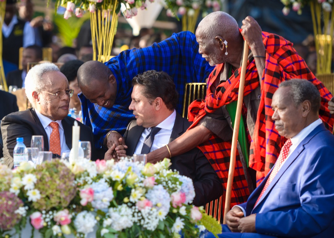 Robert Lowassa na Stephanie Kaaya walivyomeremeta jijini Arusha, Watu ...