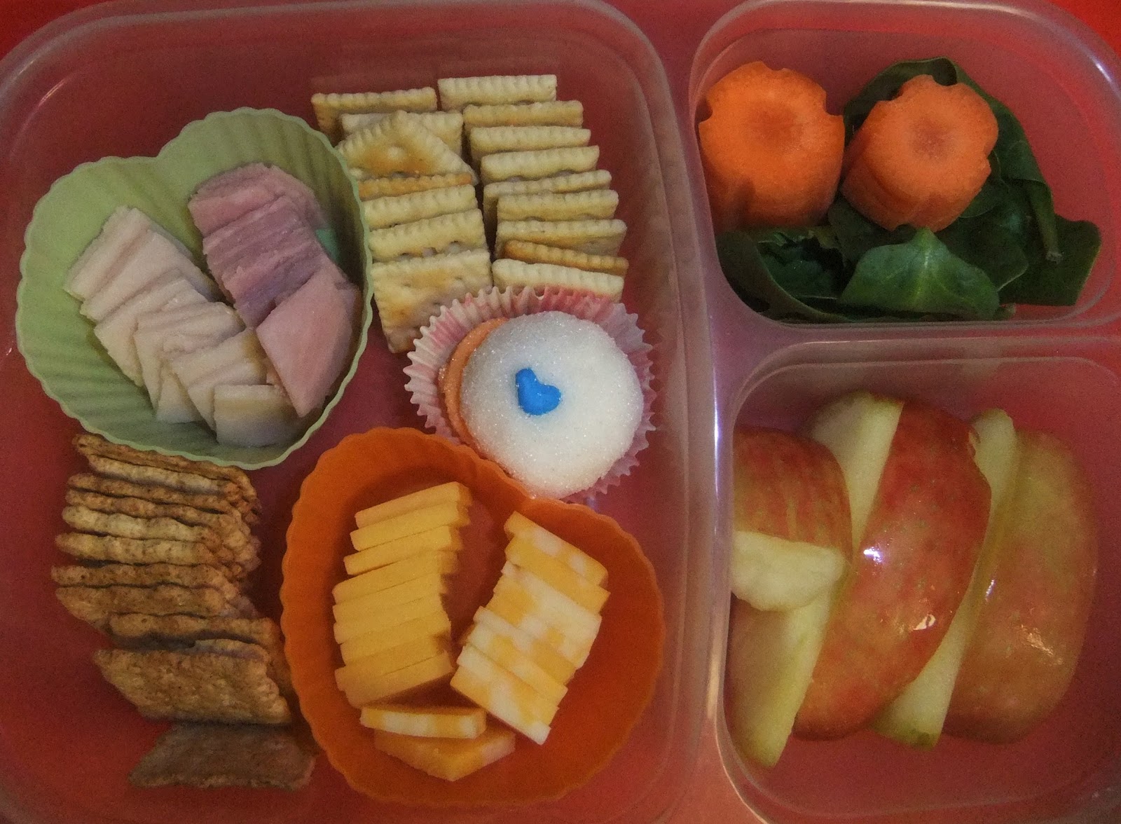 Biting The Hand That Feeds You: Mini DIY Lunchables-Style Lunch!