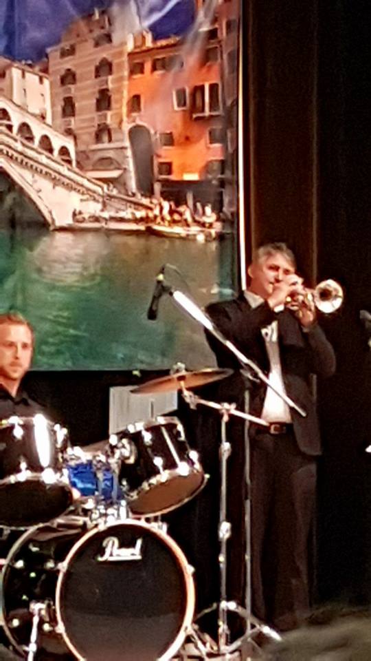 Beth Haslam - Author of the Fat Dogs and French Estates series: March 2017