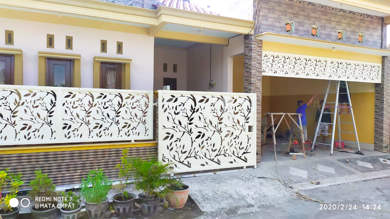 Pagar Rumah Motif Bunga