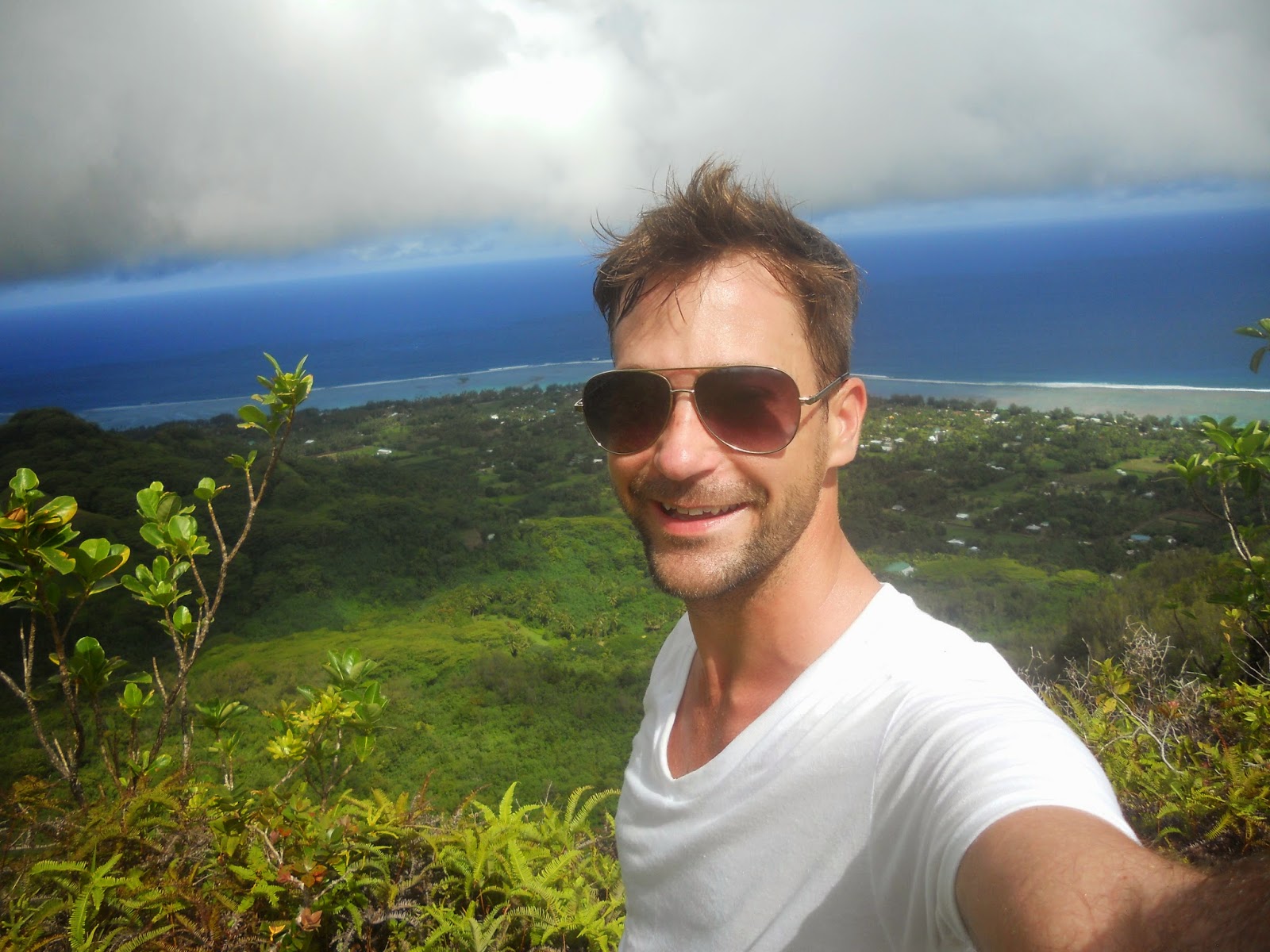 Another Day in New Zealand: Rarotonga Hike - Raemaru Heights Lookout