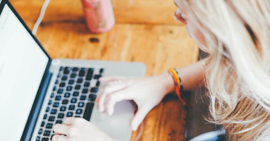 Bootstrap Business: Strategies Using Online Chat And Chatbots To ...