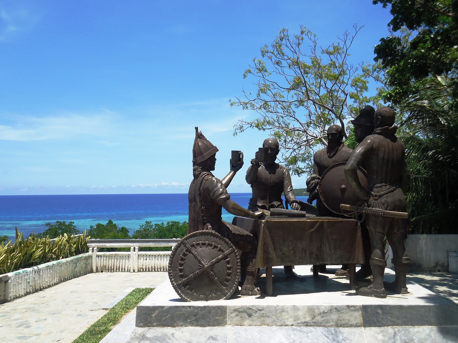 the traveller & her thoughts: BLOOD COMPACT SITE (bohol)