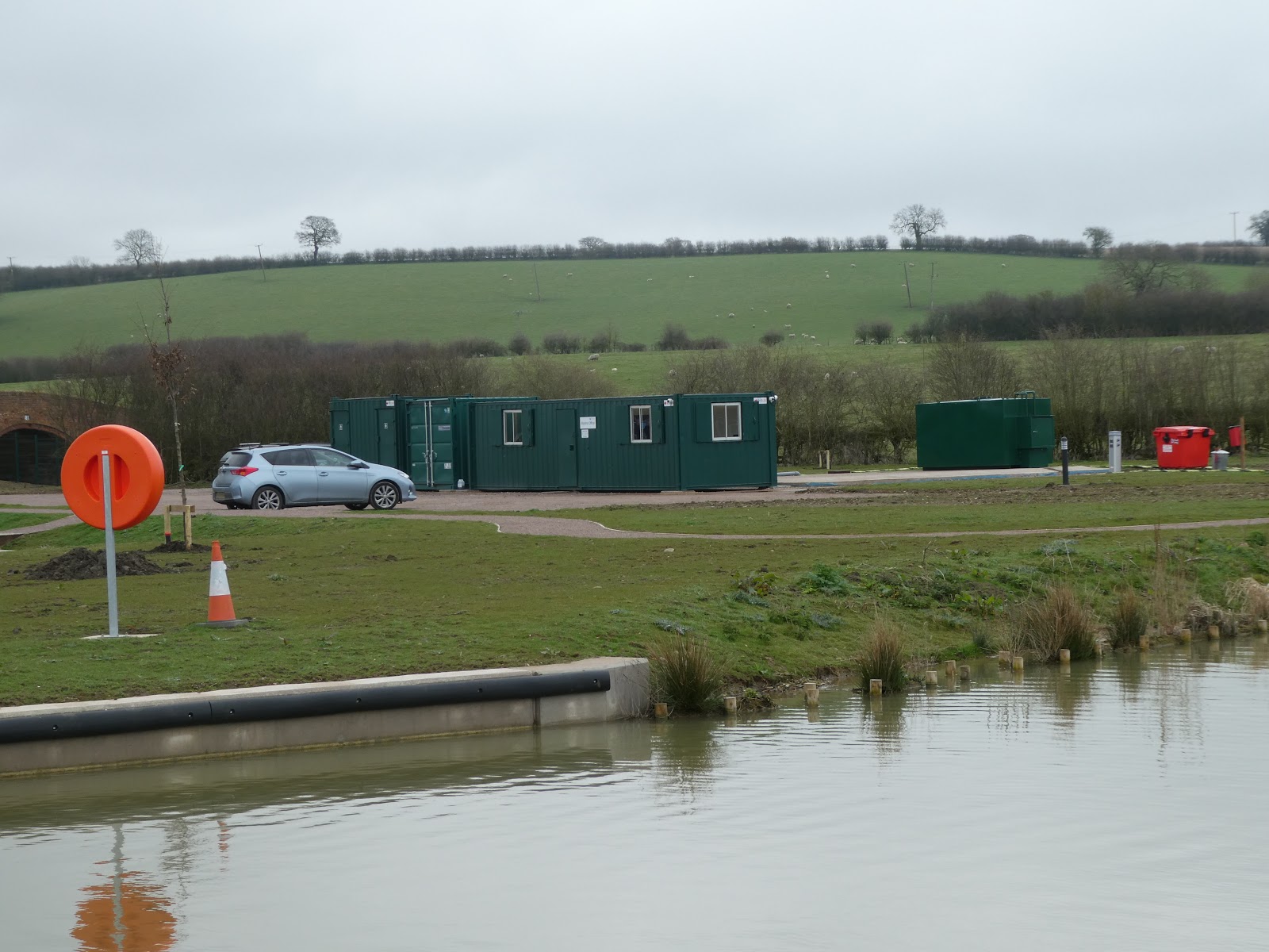 and Millie makes three: Dunchurch Pools Marina (North Oxford Canal ...