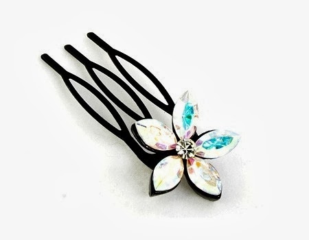 Penjepit Rambut Sebagai Senjata Wanita