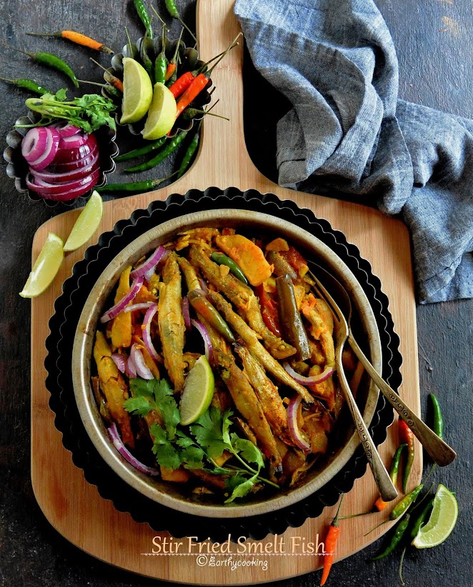 Earthycooking : Stir Fried Smelt Fish/Smelt Macher Charchari
