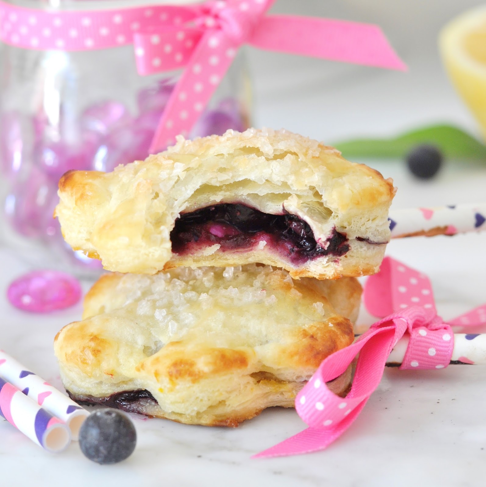 Cooking with Manuela: Blueberry-Lemon Puff Pastry Pie Pops
