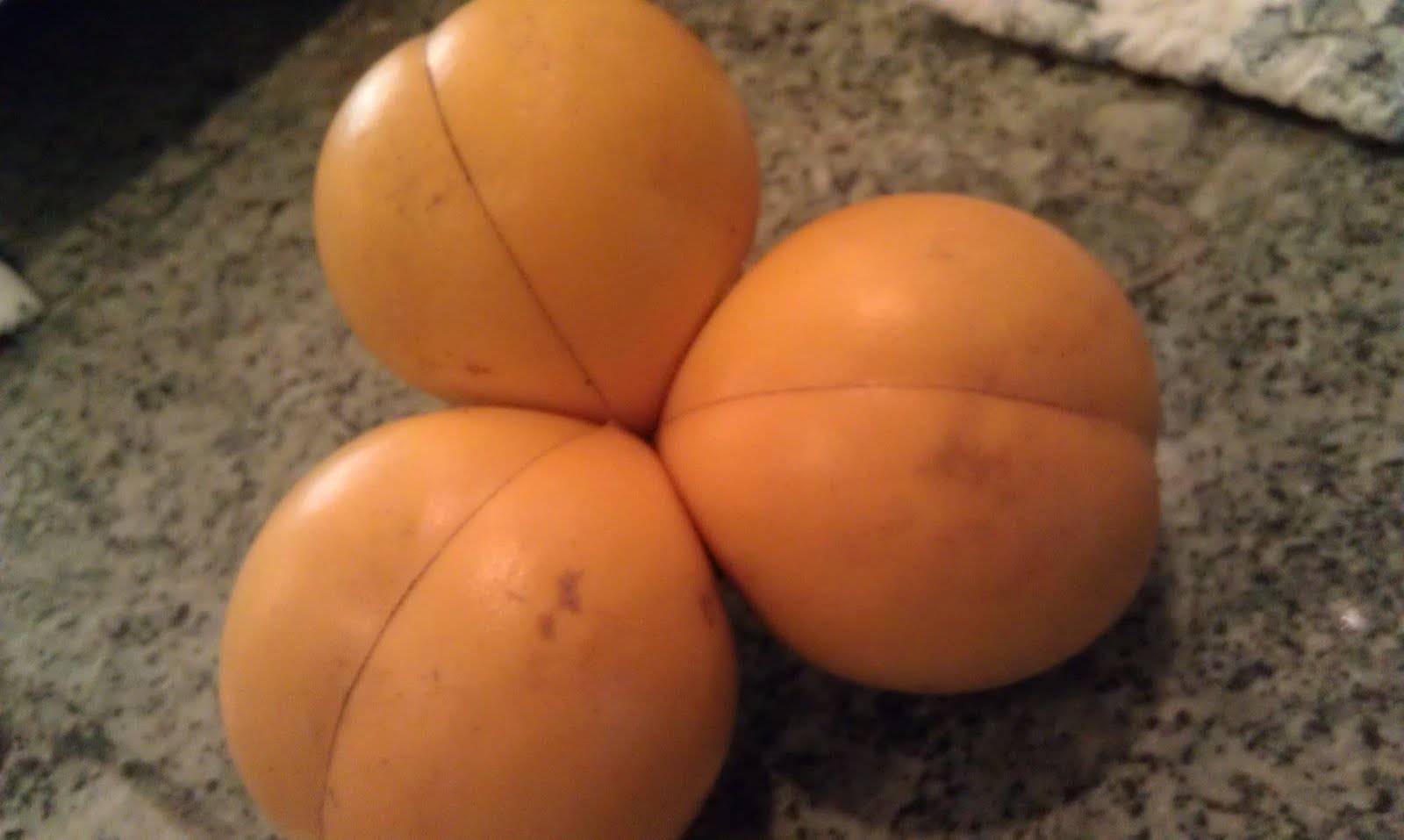 kruizing with kikukat: Mystery Fruit: Smooth, Orange, Tree-growing