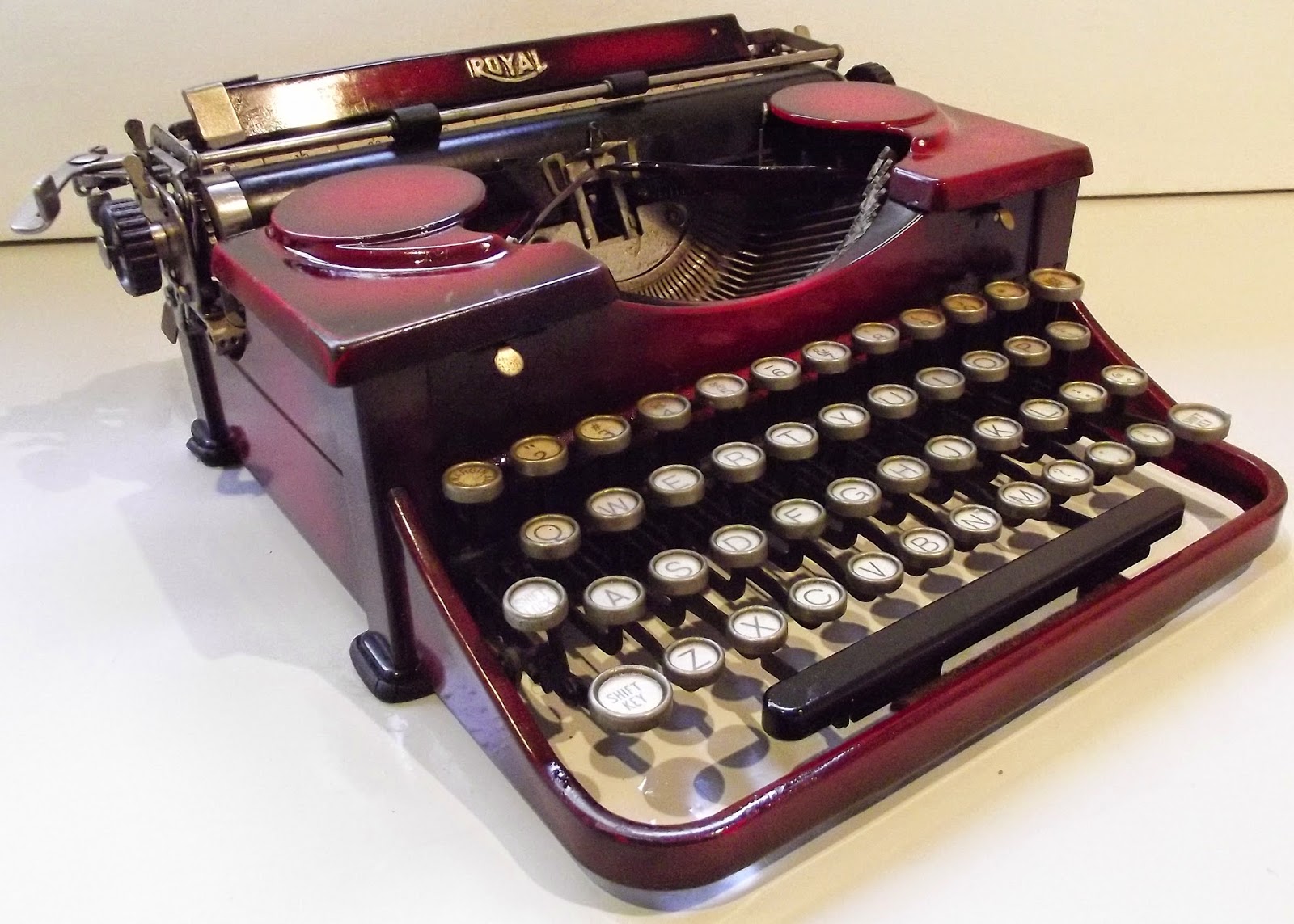 oz.Typewriter: Royal Portable Typewriters For Sale