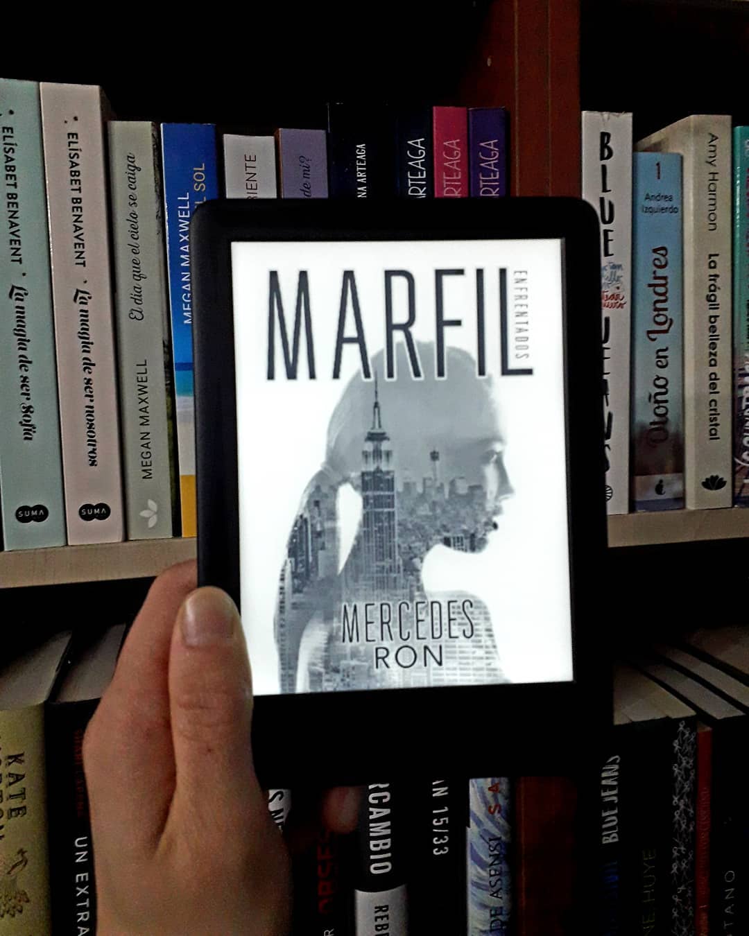 Reseña: Marfil - Mercedes Ron | En Un Mundo De Sueños