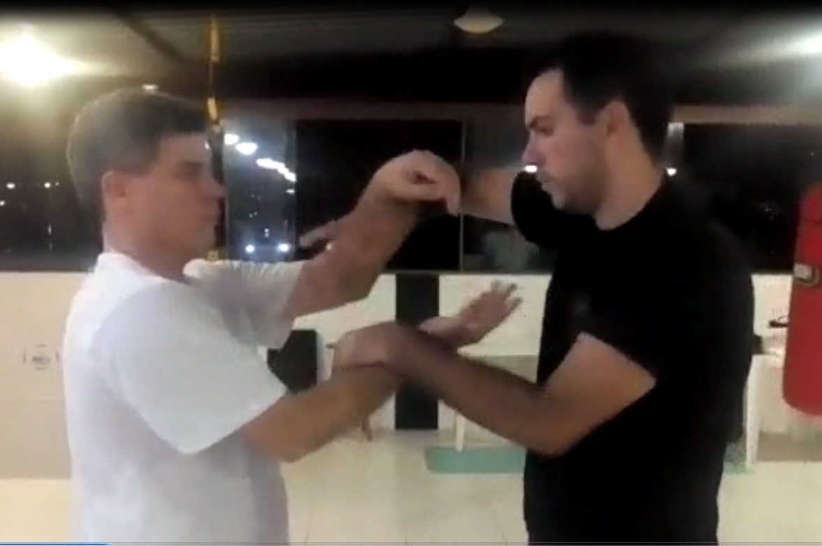 Blog do Dido / Brazilian Wing Chun Academy : Usando Pak Sau no Chi Sau ...