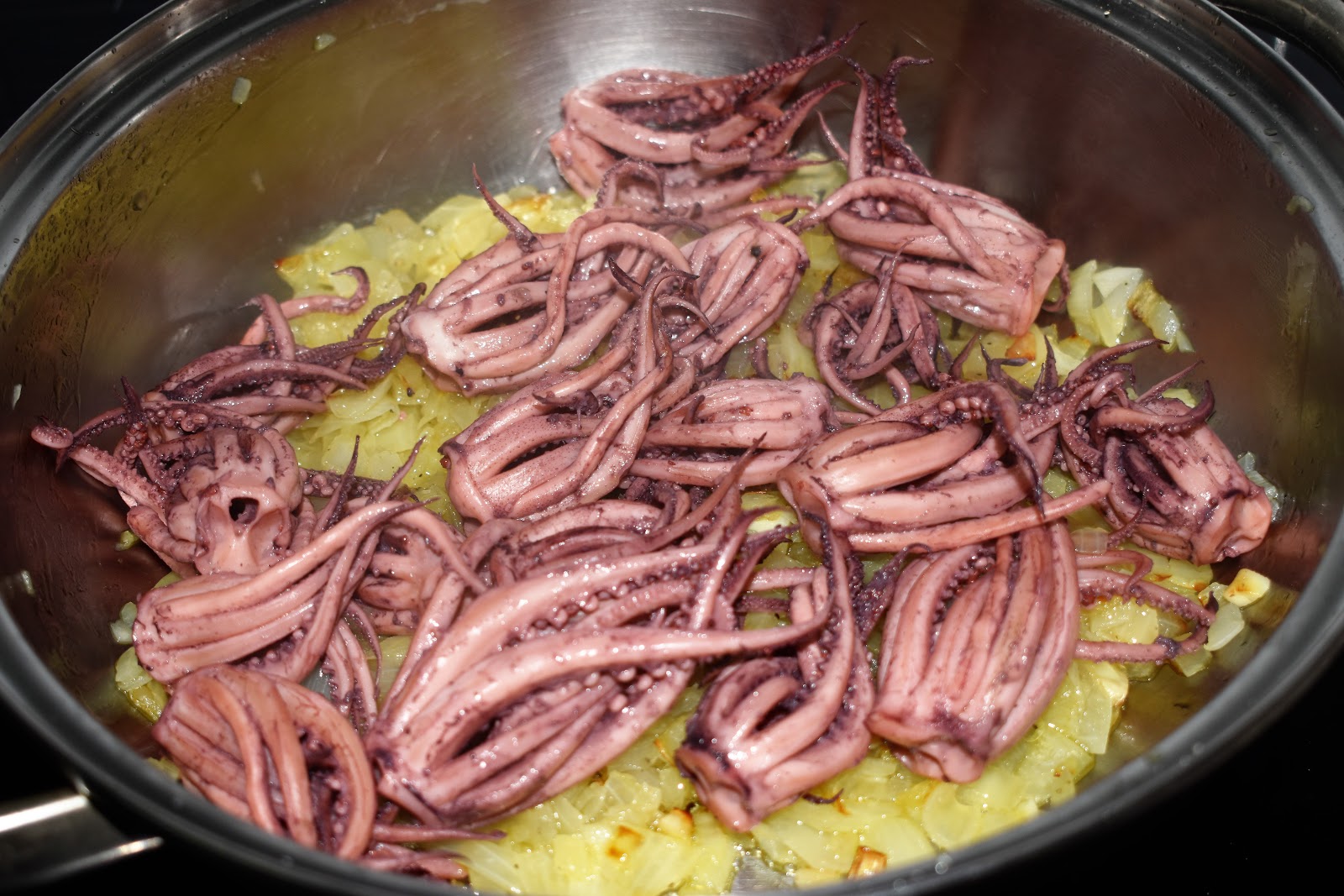 Mi Diversión en la cocina: Rejos encebollados con arroz salvaje