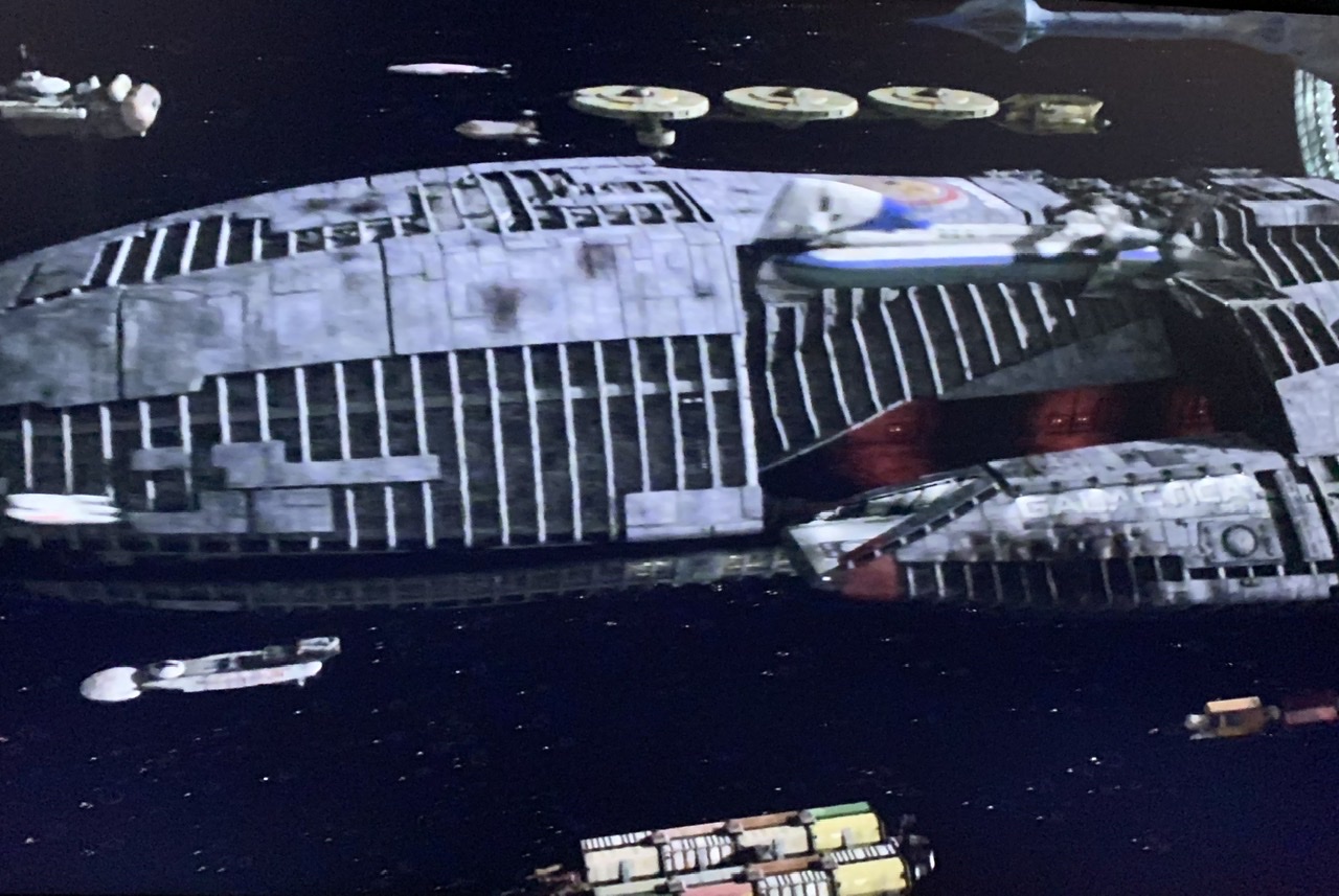 MUSINGS OF A SCI-FI FANATIC: Battlestar Galactica S1 E4: Act Of Contrition